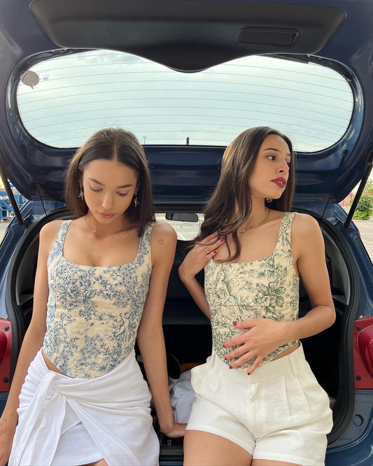 Blou Clothing – blou